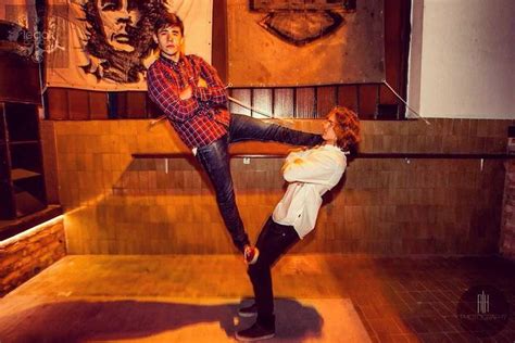 Pin By Ves On Quick Saves Smiling Man Green Man Joker