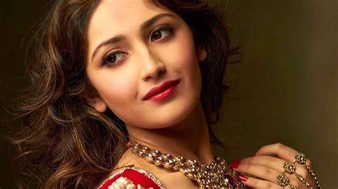 Top 10 Hottest Daughters Of Bollywood Celebrity Feel My Love
