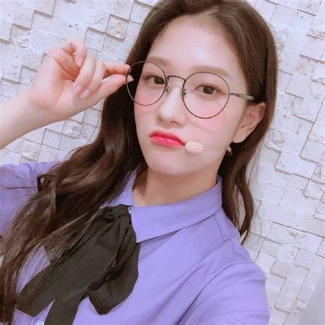 안경이 잘 어울리는 아이돌  인스티즈 Instiz 이슈 카테고리