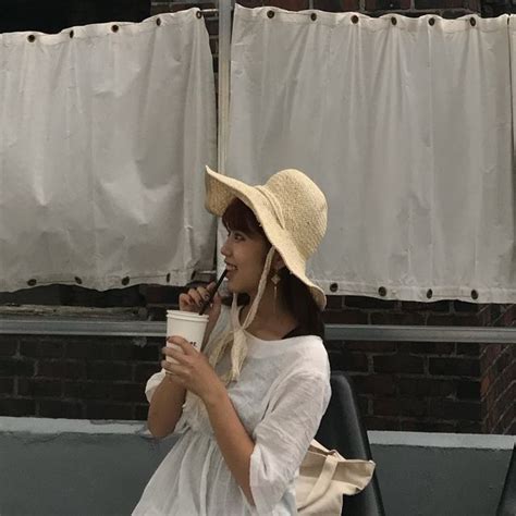 夜にあんなにジンギスカン食べ放題したのにもうお腹すいてきた。ラーメン食べたい