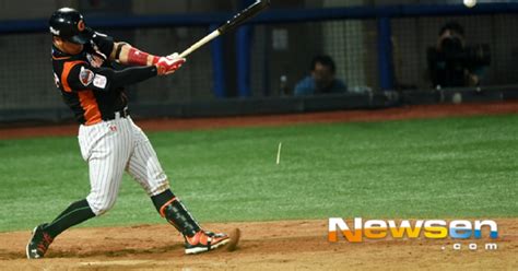 3안타 5타점 통산 600타점 주인공 자격 갖춘 강민호