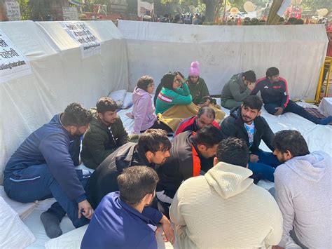 Indian Wrestlers Protest At Jantar Mantar Delhi Live Updates Wfi
