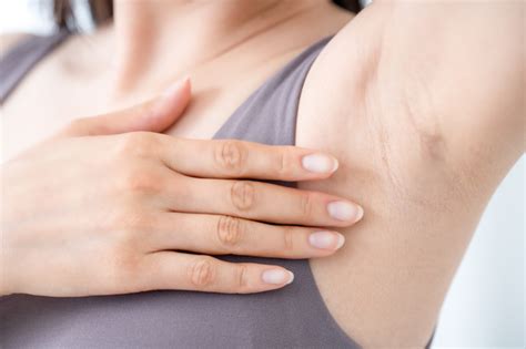 「脇にできもの」ができる原因はご存知ですか？医師が徹底解説！ 症状の原因・病気一覧・診療科 メディカルドック