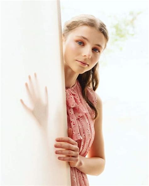 50 Hot Photos Of Thomasin Mckenzie 12thblog