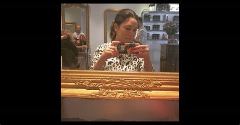 Leslie Selfie Chez Le Coiffeur Purepeople