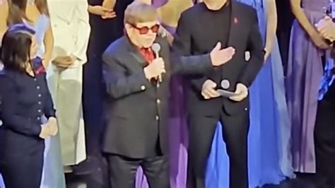Breaking Elton John Shares Tragic Health News