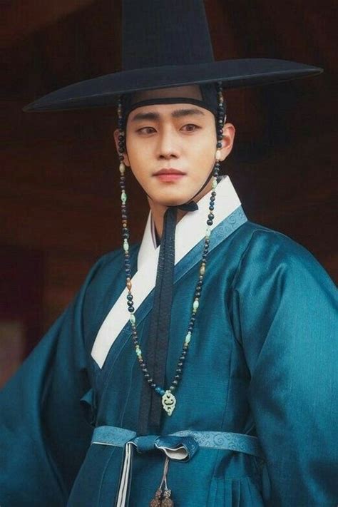 Pin By Ray Han Kish Tunzi On Rayhan Kishtunzi Red Sky Korean Actors