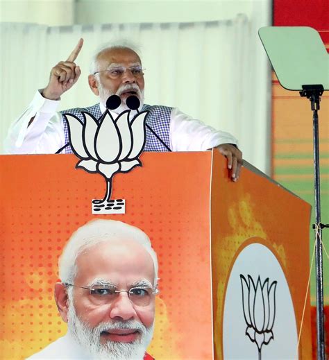 Prime Minister Narendra Modi Avianacorreigh