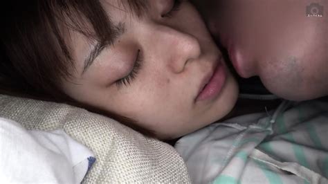 Teenagers Remain Asleep Even Though The Penis Enters The Vagina