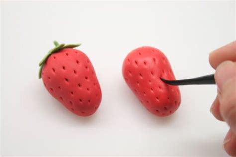 How To Make Gum Paste Strawberries Cake Journal