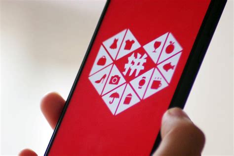 拼多多发布2021年四季度及全年财报，营销费用大幅下降，继续重投农业科技同比增长利润俞瑶
