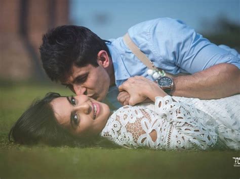 Here Are Some Hacks To Click Beautiful Honeymoon Pictures Handpicked