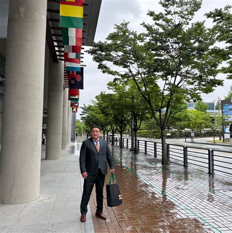 Ариунболор “political Economy” буюу “Улс төрийн эдийн засаг” нэр томьёо зохицуулалтыг