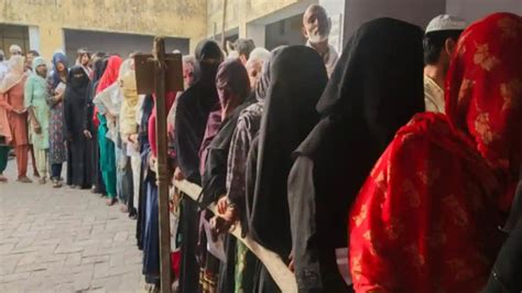 Lok Sabha Election 4th Phase Voting उत्तर प्रदेश की 13 सीटों पर मतदान