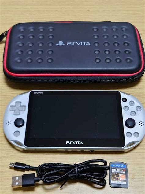 Ps Vita Pch 2000 本体 Usb充電器 純正本体ケース ゴッドイーター2｜paypayフリマ