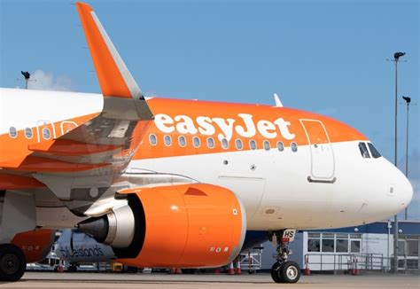 EasyJet Airbus A320 251N G UZHS V1images Aviation Media
