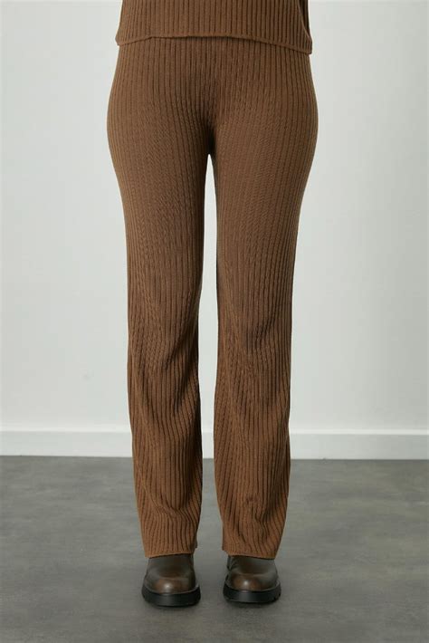 FİTİLLİ RAHAT TRİKO PANTOLON CAMEL Manuka