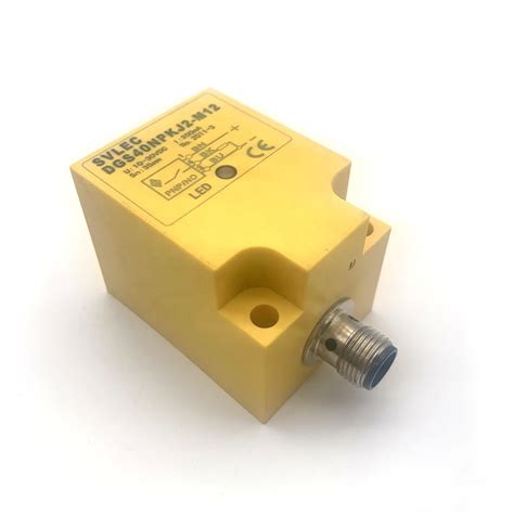 Waterproof Proximity Sensor Inductive Safety Sensor With 2 Years