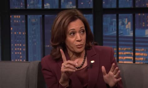 Us Vp Kamala Harris Scared As Heck Of Trump Return Insider Paper