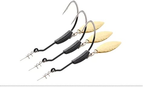 The Flash Spinner Weighted Weedless Worm Hook Gold Willow Blade