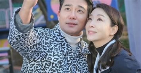 결사곡 이태곤‧김보연 쇼킹 코스프레 놀이동산 데이트 들통