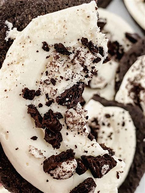 Copycat Crumbl Oreo Cookies 01 Brooklyn Active Mama
