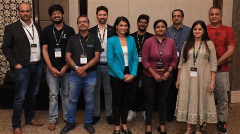 building scalable applications for the hyper connected customer