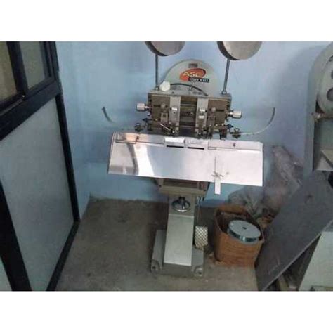 Compact Design Power Stitching Machine Inr 100000 00 Per Piece