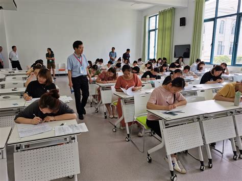 校领导深入考场巡视期末考试工作 商丘师范学院