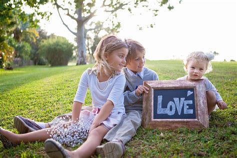 무료 이미지 사람들 소녀 놀이 소년 좌석 어린이 어린 시절 피크닉 가족 아이들 행복 유아 조카딸 여자 형제 동료 외아들 그래드 치크 던