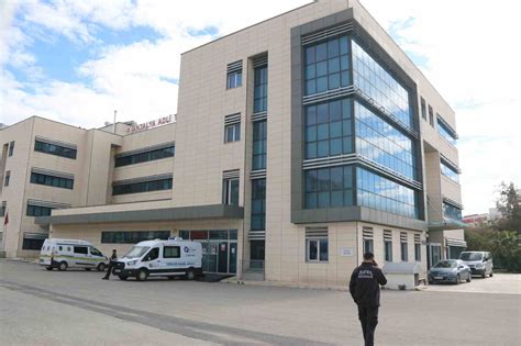 Antalyada korkunç cinayet 3 çocuk annesi kadını 17 yerinden