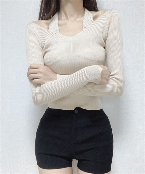 [당일배송 청순섹시] 남심저격 번따룩 여리핏 유니크 초커 홀터넥 긴팔 간절기 여름 니트 4col 에이블리