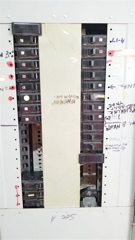 Ite Nlab Panel With Breakers 400 Amp 120208 Volt 3 Phase 4 Wire Indsurp