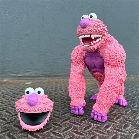 Elmo Kong Variant Resin Figure Bottleneck Gallery