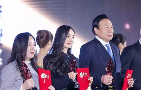 李晓林秘书长荣获凤凰网行动者联盟2020年度十大公益人物 成员新闻 渠道PLUS