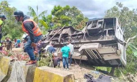 Un muerto y 36 heridos al volcar autobús en Monagas
