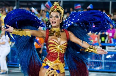 Karneval In Rio De Janeiro Samba Königinnen Und Trommler Sorgen Für
