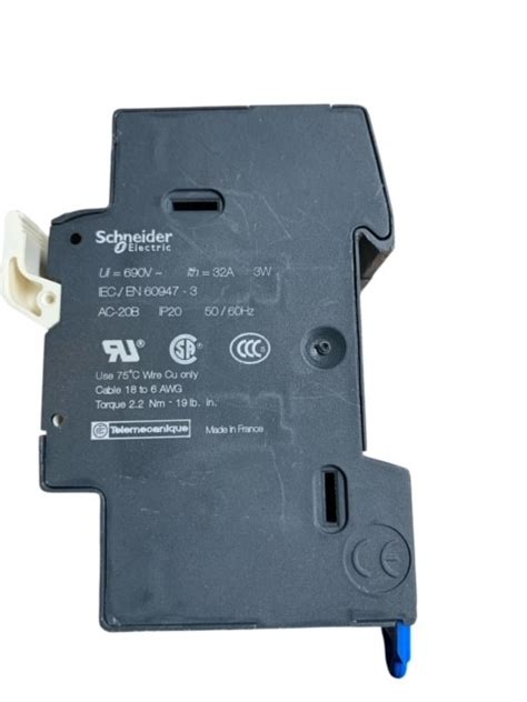 DF103 32A Triple Fuse Holder Schneider Electric Gate Machinery