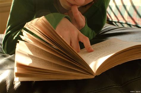 书是人类进步的阶梯是谁说的为什么高尔基说书籍是人类进步的阶梯
