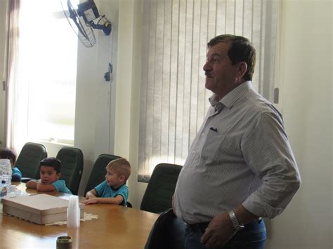 Prefeito Recebe Alunos Do Infantil Quatro Da Escola Nova Divinéia