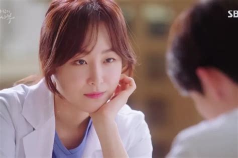 Profil Seo Hyun Jin Pemeran Yoon Seo Jung Di Dr Romantic Yang Mendadak