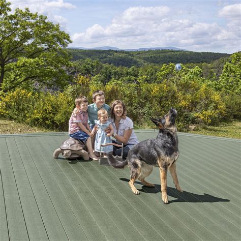 Lame de terrasse WPC DELTA megawood by NOVO TECH rainurée