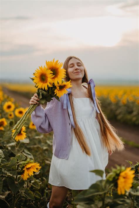 Фотосессия в подсолнухах Летние наряды Фотосессия Подсолнухи