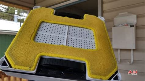 Robot Hobot-268 Review - A Glass Cleaning Bot With Few Flaws