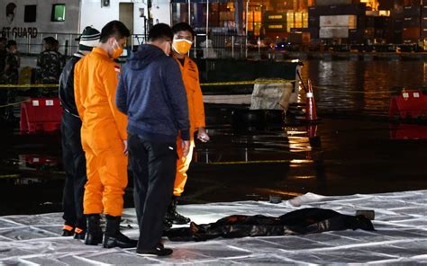 Indonesia Boeing 737 Passenger Plane Crash Site Found Navy Says Rnz News