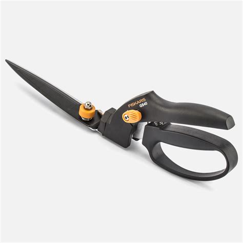 FISKARS SmartFit GS40 czarne nożyce ogrodowe do trawy stalowe