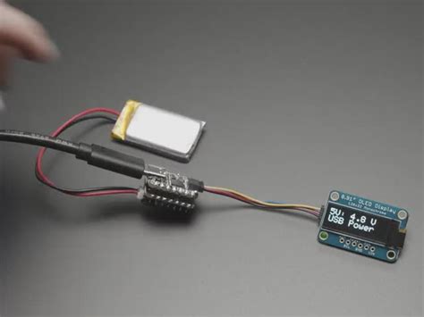 Adafruit MAX LiPoly LiIon Fuel Gauge And Battery Monitor STEMMA JST PH QT Qwiic