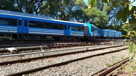 Descarrilamiento Y Choque De Trenes En Palermo Deja Varios Heridos