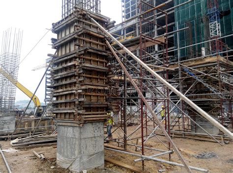 Column Formwork Internal Steel Structure Made Up Of Poles From The Ground Column Timber Form