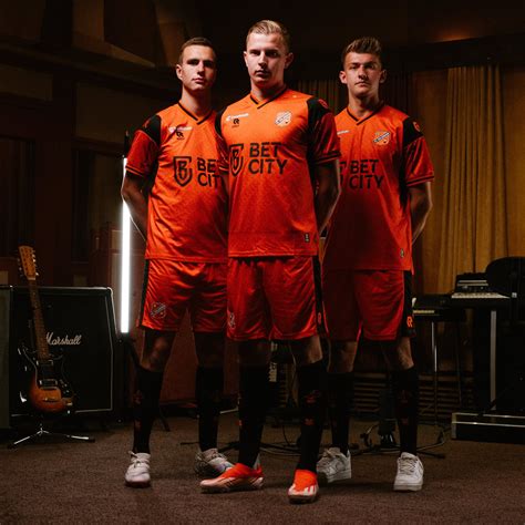 Fc Volendam 2024 25 主场球衣